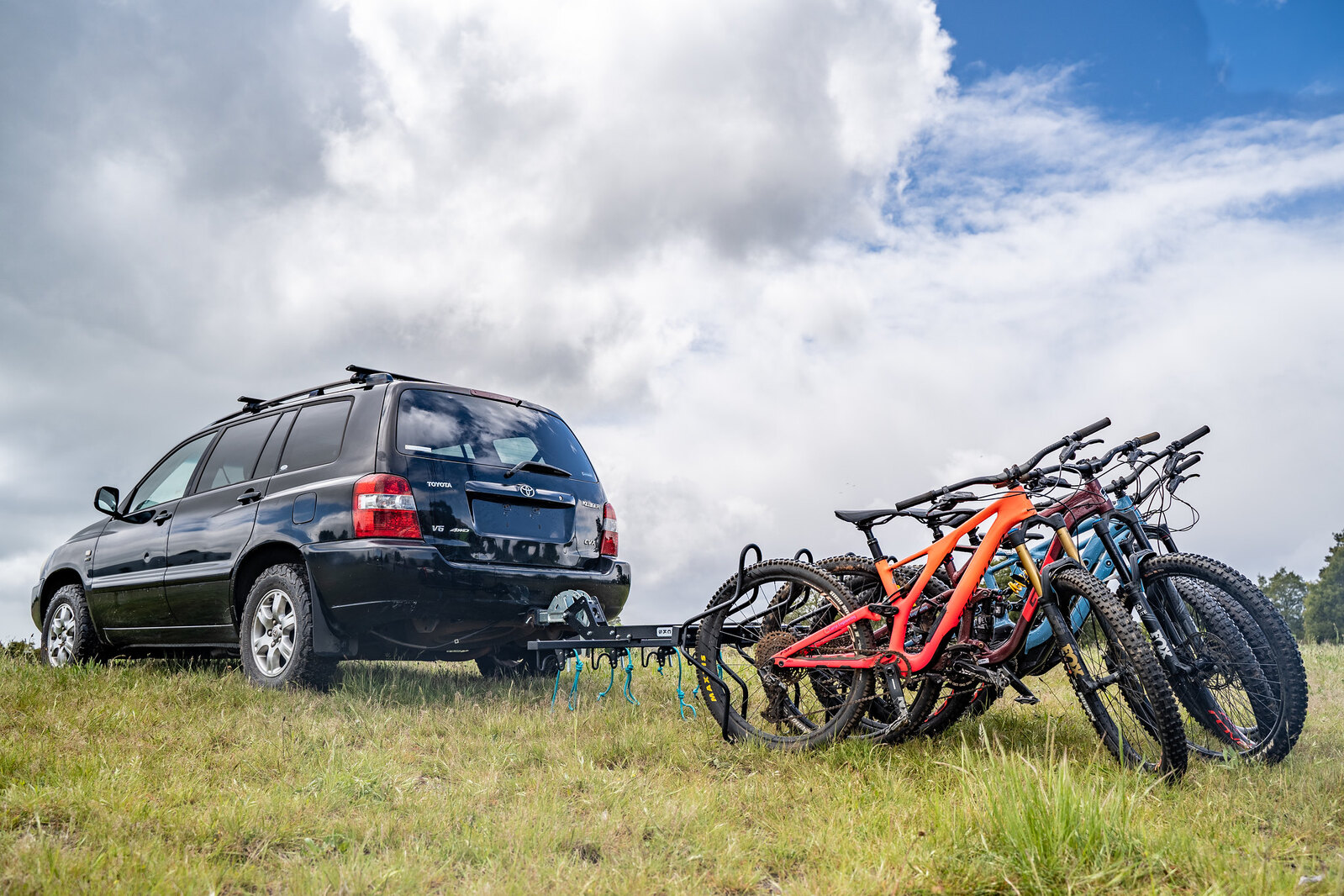 Single Trail Upright 4 Bike Shuttle Bike Rack