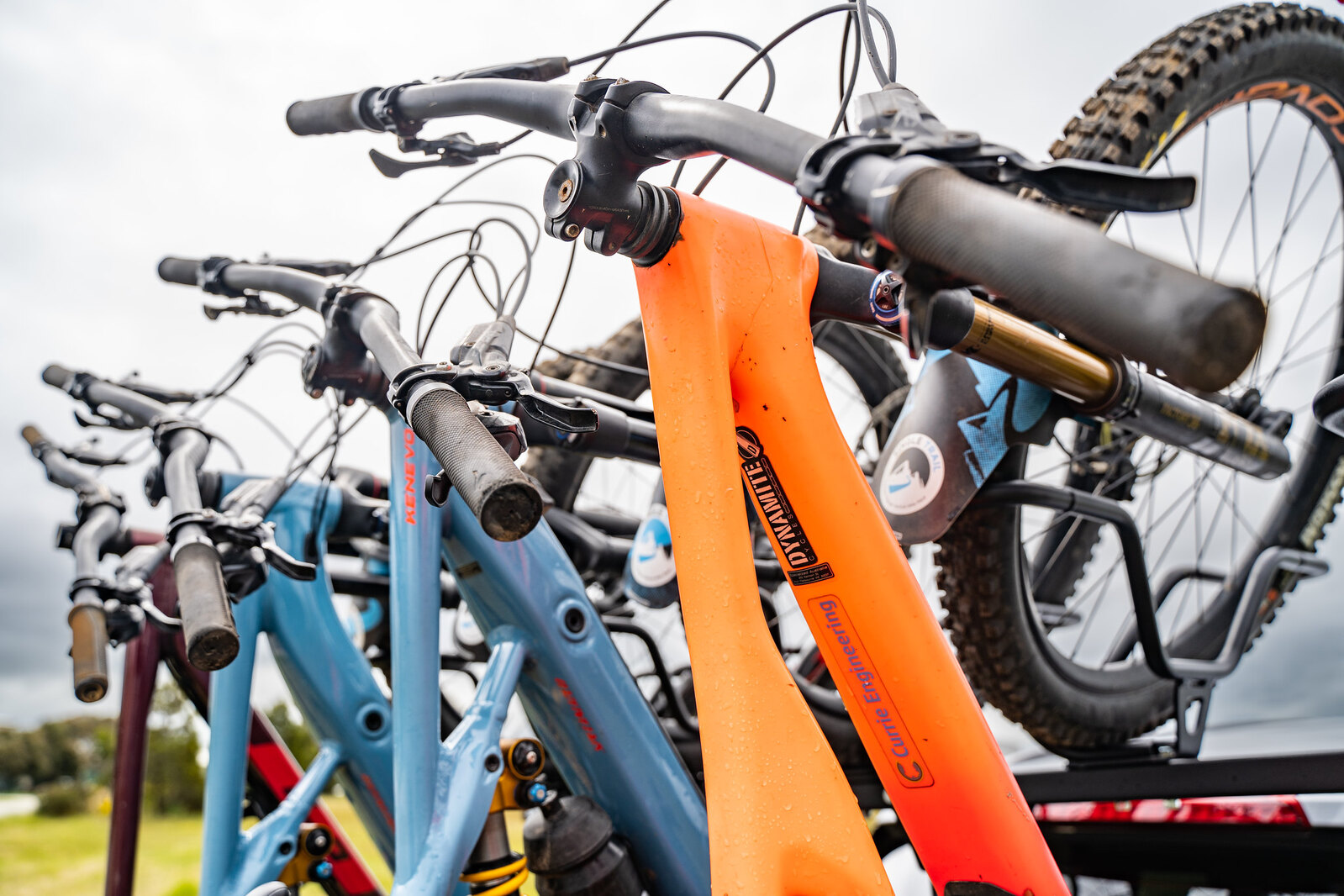 Single Trail Upright 4 Bike Shuttle Bike Rack